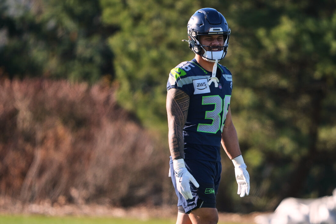 Seahawks activate RB Holani and TE Arroyo ahead of NFC Championship ...